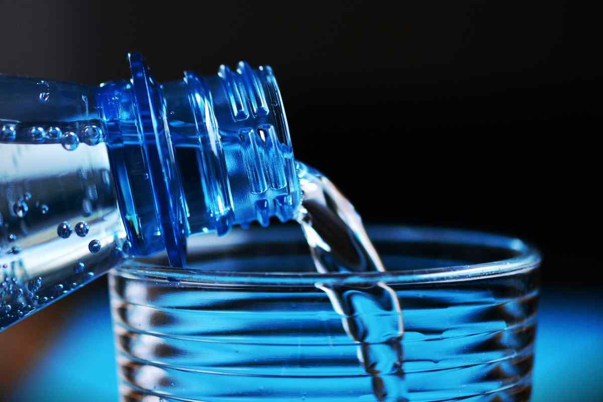 Alkaline Water Benefits and Risks — All You Need To Know